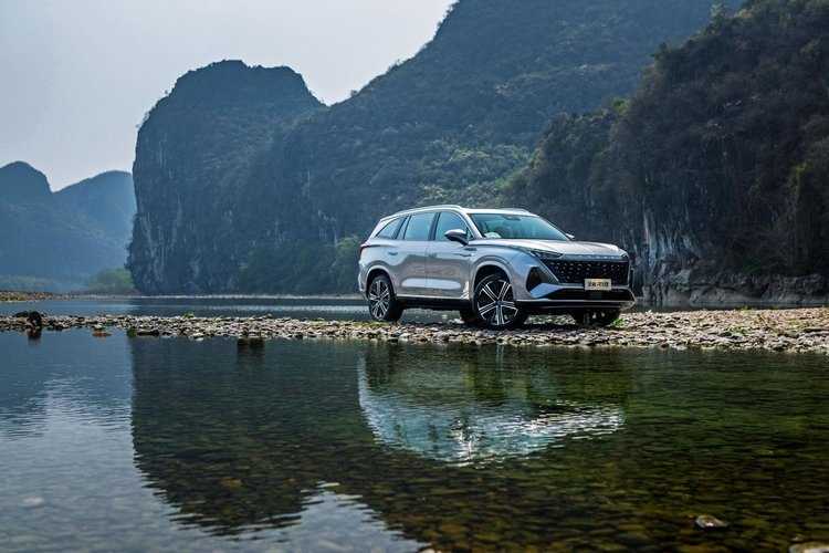 荣威RX9：家享大6座SUV的舒适与科技完美结合 - 叮当号