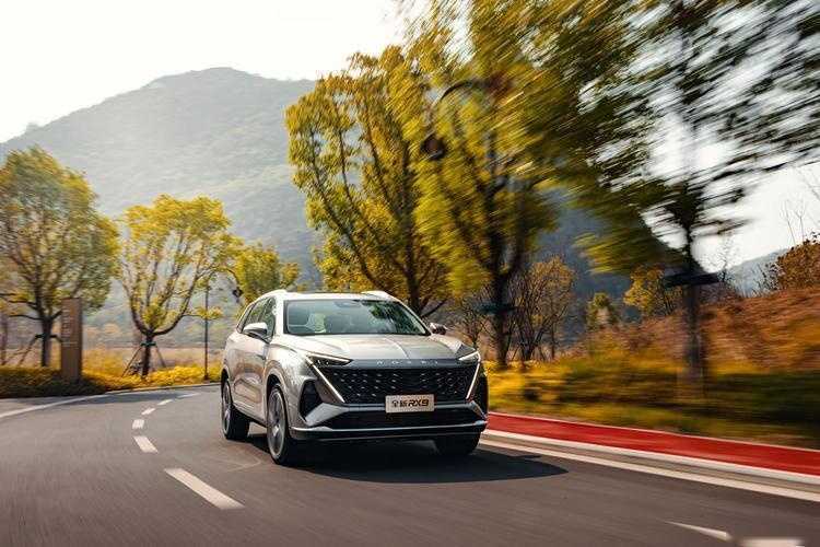 荣威RX9：家享大6座SUV的舒适与科技完美结合 - 叮当号