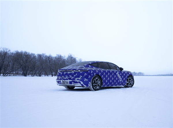 领克首款纯电轿车！领克E371谍照曝光：车长超5米的旗舰 - 叮当号