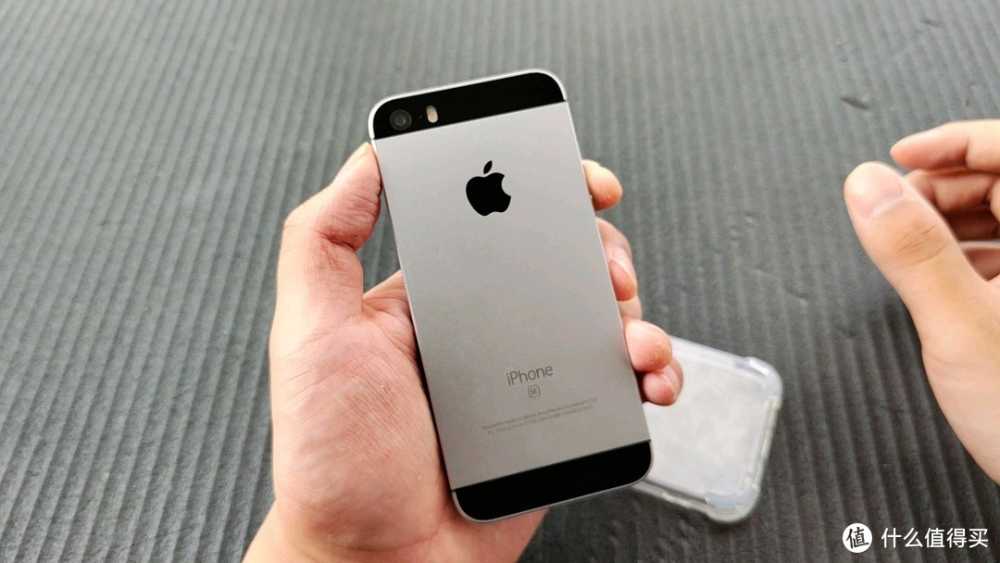 最值得买的iPhone来了？小屏，A17芯，3500元左右，明年见 - 叮当号