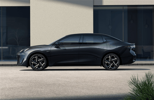 领克07 EM-P预售18万起惹恼待购网友 官方回应：建议再等等 - 叮当号