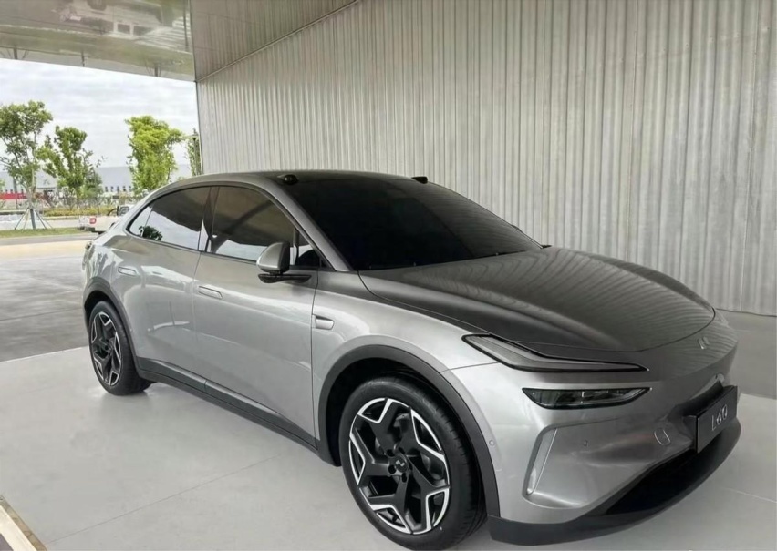 乐道L60黑色内饰曝光，HUD+大横屏，极简风看齐特斯拉？ - 叮当号