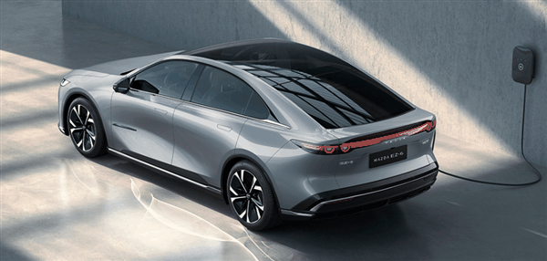 深蓝SL03平台打造！马自达EZ-6正式下线：提供增程/纯电双动力可选 - 叮当号