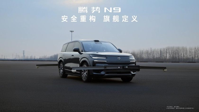 160km/h极限挑战！腾势N9鱼钩测试时速全球最高 - 叮当号